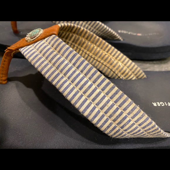 Tommy Hilfiger | Shoes | Tommy Hilfiger Flip Flips | Poshmark